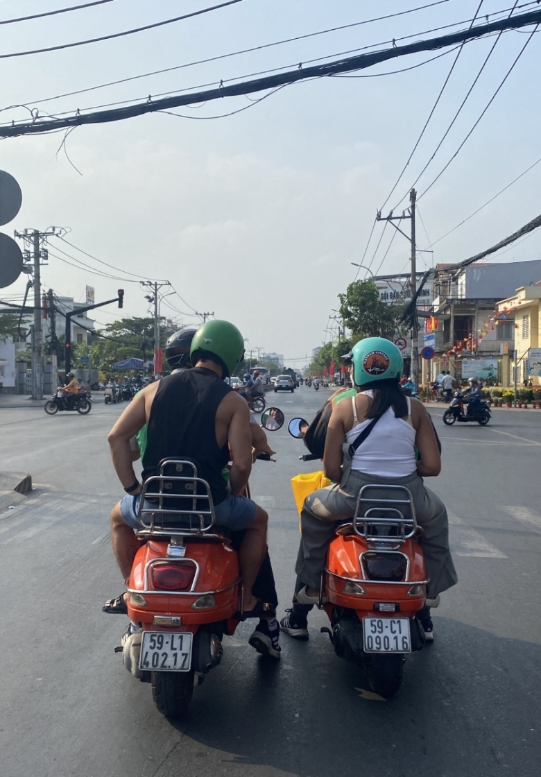 VIUPTRAVEL - VIETNAM TOUR OPERATOR - VIETNAM TRAVEL TOUR MEKONG - VESPA -JELL